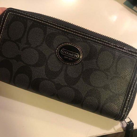 Coach | Accessories | Authentic Coach Wallet | Poshmark